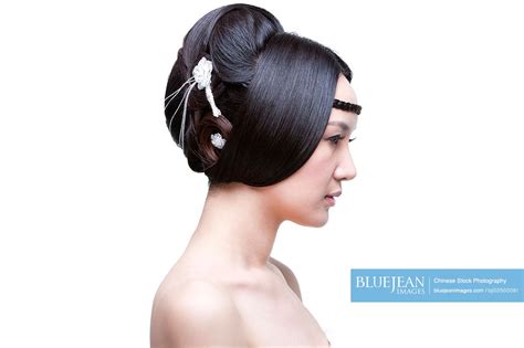 Head Shot Of Beautiful Chinese Woman With Ancient Hairstyle High Res
