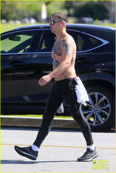 Photo Shia Labeouf Shirtless Run With Mia Goth 54 Photo 4451894