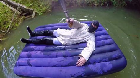 Pool Wet Clothes Boots Wetlook Чорні шкіряні ботфорти штани зимова куртка басейні на матрасі