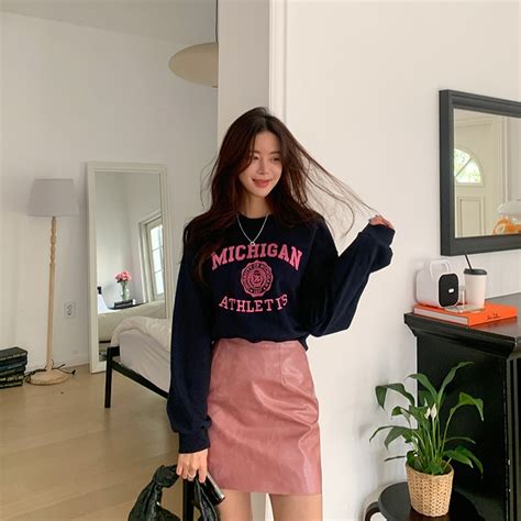 더무드 크랙 레더 미니 스커트sk 위시버킷