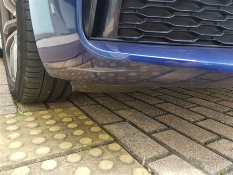 Bmw 앞범퍼 뒷범퍼 긁힘 칠까짐 도색수리 외형복원