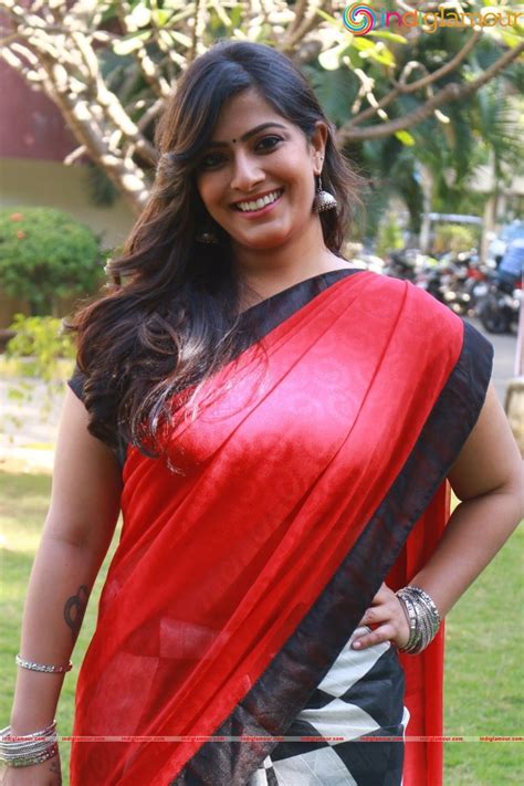 Varalaxmi Sarathkumar Actress Photo Image Pics And Stills 351910