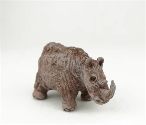 Статуетка носоріг 🦏 — ціна 74 грн у каталозі Статуетки Купити товари для дому та побуту за