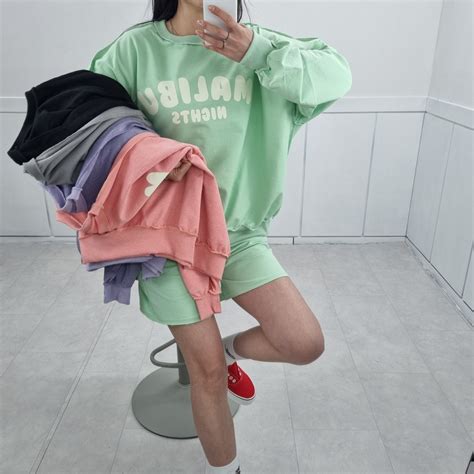 오버핏 라운드 맨투맨 세트 5부 반바지 트레이닝 세트 에이블리