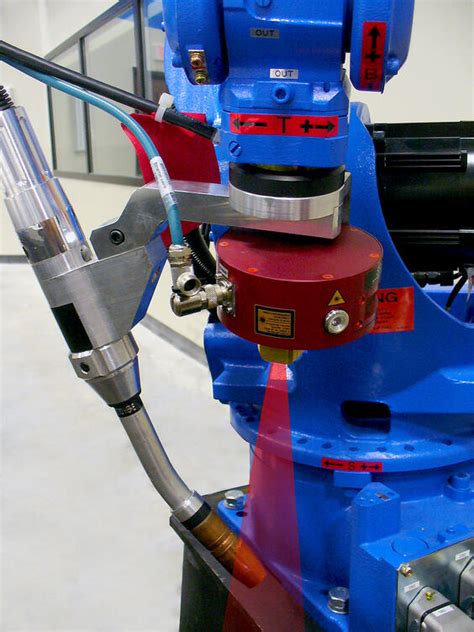 Improve Robotic Welding Applications With Seam Finding And Tracking