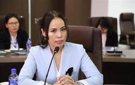 Vip76 Mn Ц Мөнхцэцэг Гурван сая гаруй хүн амтай Монгол Улсын хувьд парламентын гишүүдийн тоо