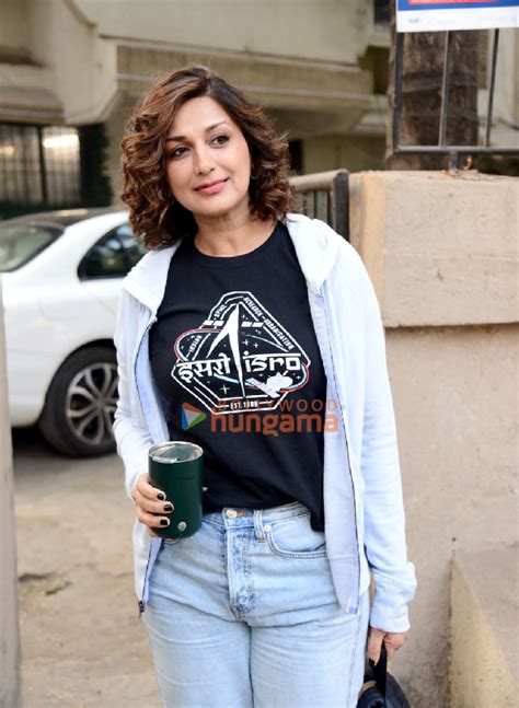 Photos Sonali Bendre Snapped At Kromakay Salon In Juhu Parties