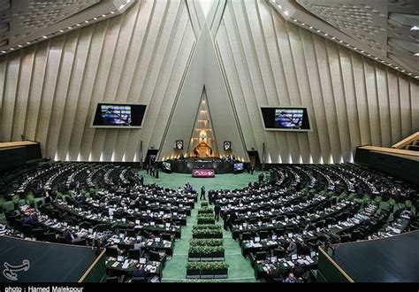 متن کامل ویژه نامه نوروزی تسنیم از بررسی ماجرای عزل منتظری تا مهم ترین
