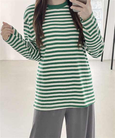 [당일배송]초록색 스트라이프티셔츠 민희진티셔츠 단가라티 뉴진스룩 Newjeans 에이블리