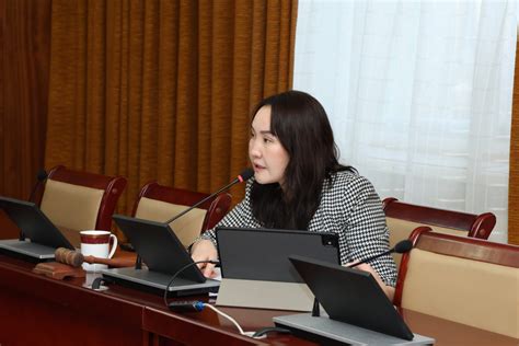 Боловсрол соёл шинжлэх ухаан спортын байнгын хорооны хуралдаан боллоо