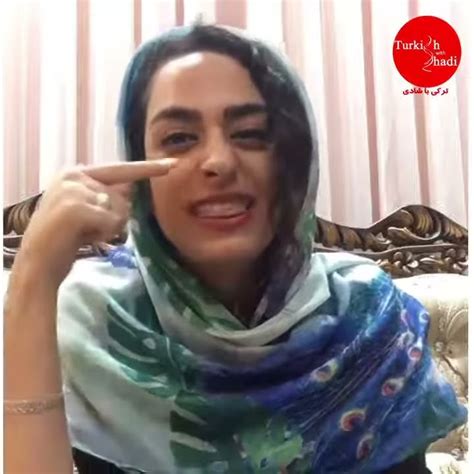 از دماغ فیل افتاده Youtube