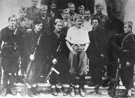 Danilo Lekić I Mitra Mitrović Sa Borcima U Livnu Avgusta 1942 Picryl