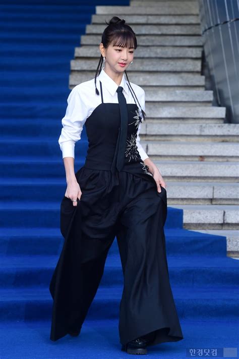 [포토] 이세희 우월한 비율 뽐내며 등장