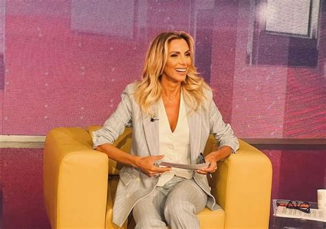 Simona Branchetti Chi è La Giornalista Sulla Bocca Di Tuttə