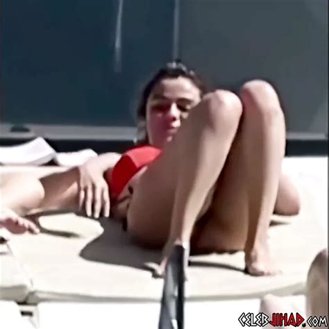 Selena Gomez Lips Pussy Squirting Squirting Porn Xhamster