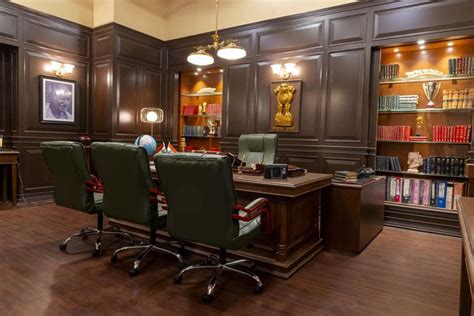 Classic Car Interior With Wood Paneling And Leather Chairs Sheriffs
