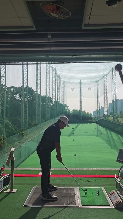 오랜만에 스윙전 손유지하면서 하체 한번에 회전하기 연습하고 스윙하기 Golfkpga투어프로일본골프이유호프로아이언샷페이드샷브리지스톤골프페인터골프샷교정jgto