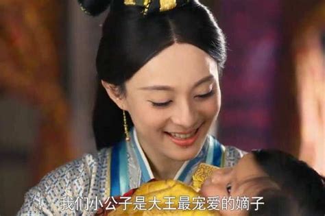 芈月传：芈月第一次抱芈姝的孩子时，芈姝为何会露出恐慌的表情？