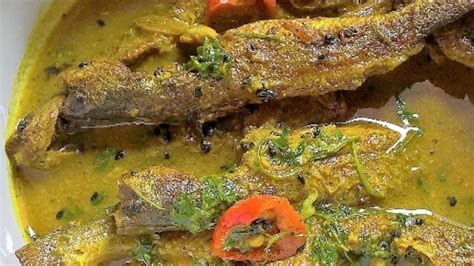 Tangra Macher Jhol শীতের দুপুরে আলু পেঁয়াজকলি দিয়ে ট্যাংরার ঝোল হলে আর কোনও কিছুরই প্রয়োজন