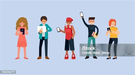 스마트폰과 문자 메시지 말하기 듣기 음악 휴대 전화와 노트북 플랫 벡터 일러스트와 남성과 여성 만화 캐릭터의 그룹 평면 벡터 일러스트를 들고 있는 남성과 여성 Health에