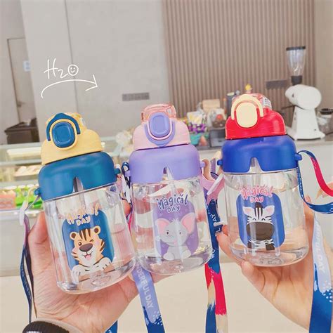 ขวดน้ำเด็กลายน่ารักๆ แบบหลอดดูด มีสายสะพาย Shopee Thailand