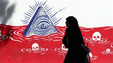 В Иране приговорили к смертной казни двух ЛГБТ активисток Bbc News Русская служба