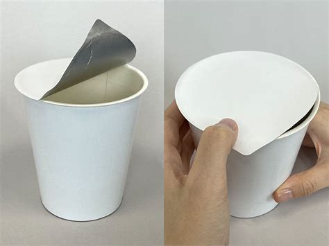 簡単にリシールできる蓋材を開発一度開封した蓋を上から押さえるだけでぴたりと再封ニュースリリースTOMOWEL 共同印刷株式会社