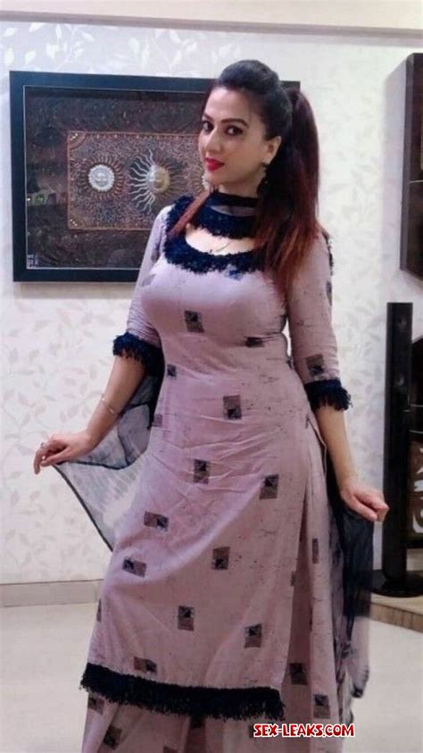 Hot Sexy Pics Of Naked Punjabi Girls In Tight Salwar Suit Sex Leaks