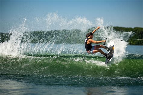 Beginner Wakeboards Deja Vu Ski And Board