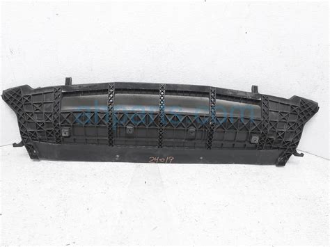 2010 Audi Q5 Audi Front Bumper Valance Panel 8r0 807 233 A