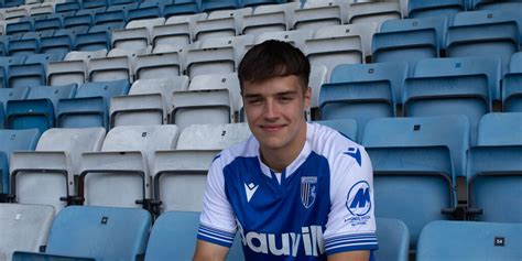 Gills Sign Jacob Wakeling On Loan Gillingham Fc