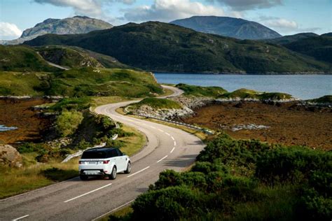 Range Rover Sport Gains New Engines And Tech For 21 Model Year Car Sales Portal