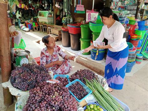 ပြည်သူ့စစ်မှုထမ်းဥပဒေဆိုင်ရာ သတင်းစကားလက်ကမ်းစာစောင်ဖြန့်ဝေ