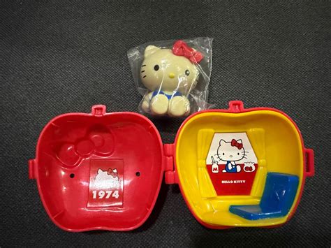 Macdonald 1974 Hello Kitty 35th Anniversary Apple Case With Figure