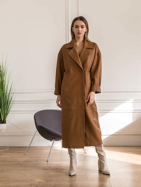Довге пальто з натуральної шкіри коричневого кольору від продавця Women Leather в інтернет
