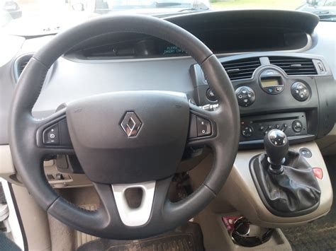 замена руля от Scenic 3 в Scenic 2 с кнопками круиз контроля — Drive2