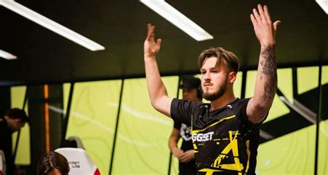 Navi Became The Winners Of The First Ever Major Tournament On Cs2