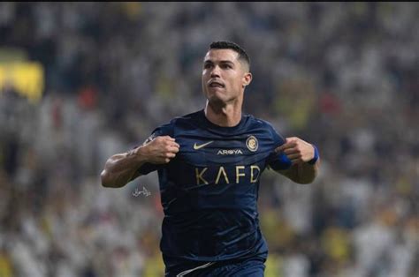كريستيانو رونالدو يرقص على الطريقة السعودية احتفالاً بالنصر Et بالعربي