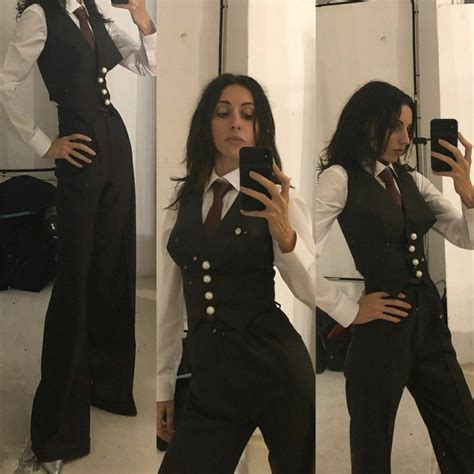 Yessica Margarita Montes Nieve Adlı Kullanıcının Vintage Formal Outfit Panosundaki Pin Kadın