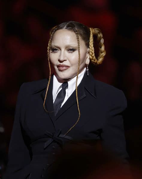 Madonnas New Face Is An A Eyesore And A Complete Betrayal