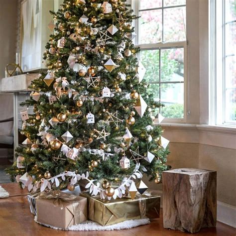 χριστουγεννιατικα δεντρα στολισμος ιδεες Silver Christmas Tree Cool Christmas Trees