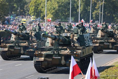 Defilada Wojskowa Pod Hasłem „silna Biało Czerwona