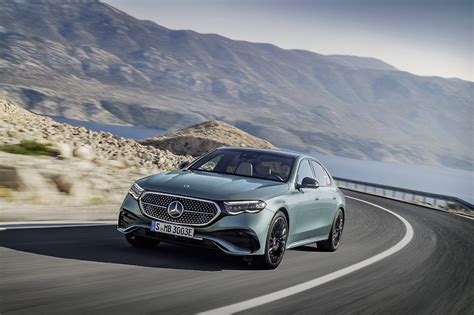 더 뉴 메르세데스 벤츠 E클래스 공개 디지털 럭셔리로 돌아왔다