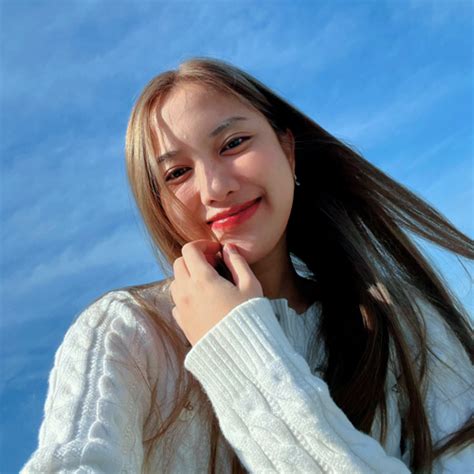 Icons Pop ↷ Freen Sarocha Actress Icons Likereblog If You