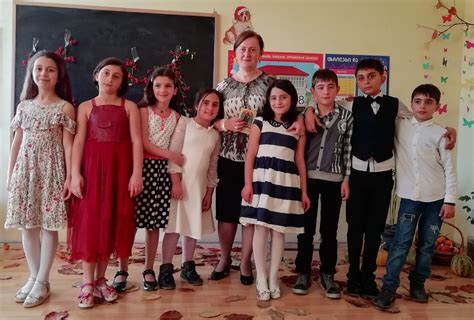 გორისის საჯარო სკოლის მოსწავლეებმა „შემოდგომის ზეიმი“ გამართეს ეტალონი