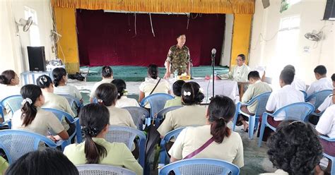 Myanmarnationalpost ပုဏ္ဏားကျွန်းမြို့နယ် ရပ် ကျေး စာရေးဝန်ထမ်းများအစည်းအဝေးသို့ ဗိုလ်မှူးချုပ