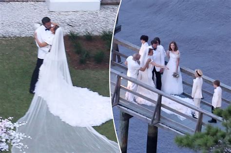 Jennifer Lopez Marries Ben Affleck In Wedding Dress F