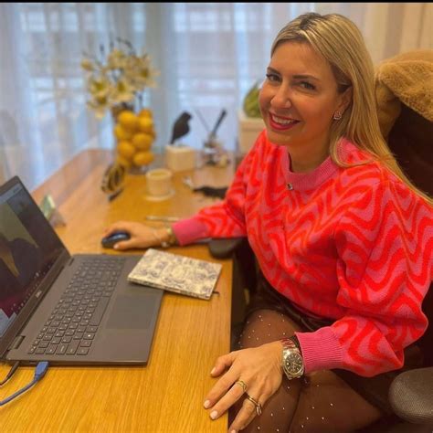 Samantha Alex Asset Manager Global Capital Hegde XING