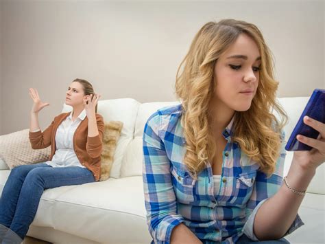 Brev Til Mimi Teenageren Roder Ude Og Hjemme