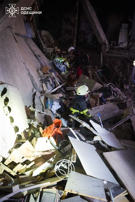 Наслідки масованої атаки по Одесі зруйновано 9 поверхівку є постраждалі Арміяinform